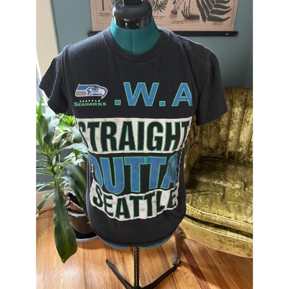 NFL | Shirts | Vintage Early 200s Seattle Seahawks Straight Outta ...